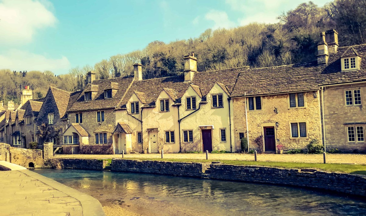 Heading off to “Dear Old Blighty” – Life at No. 22