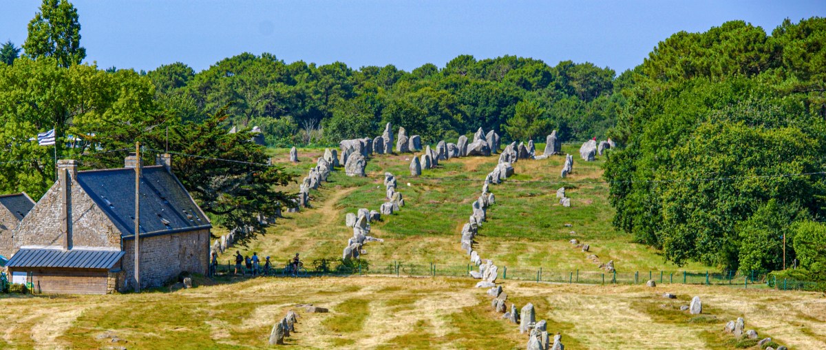 A Postcard from Carnac – Life at No. 22