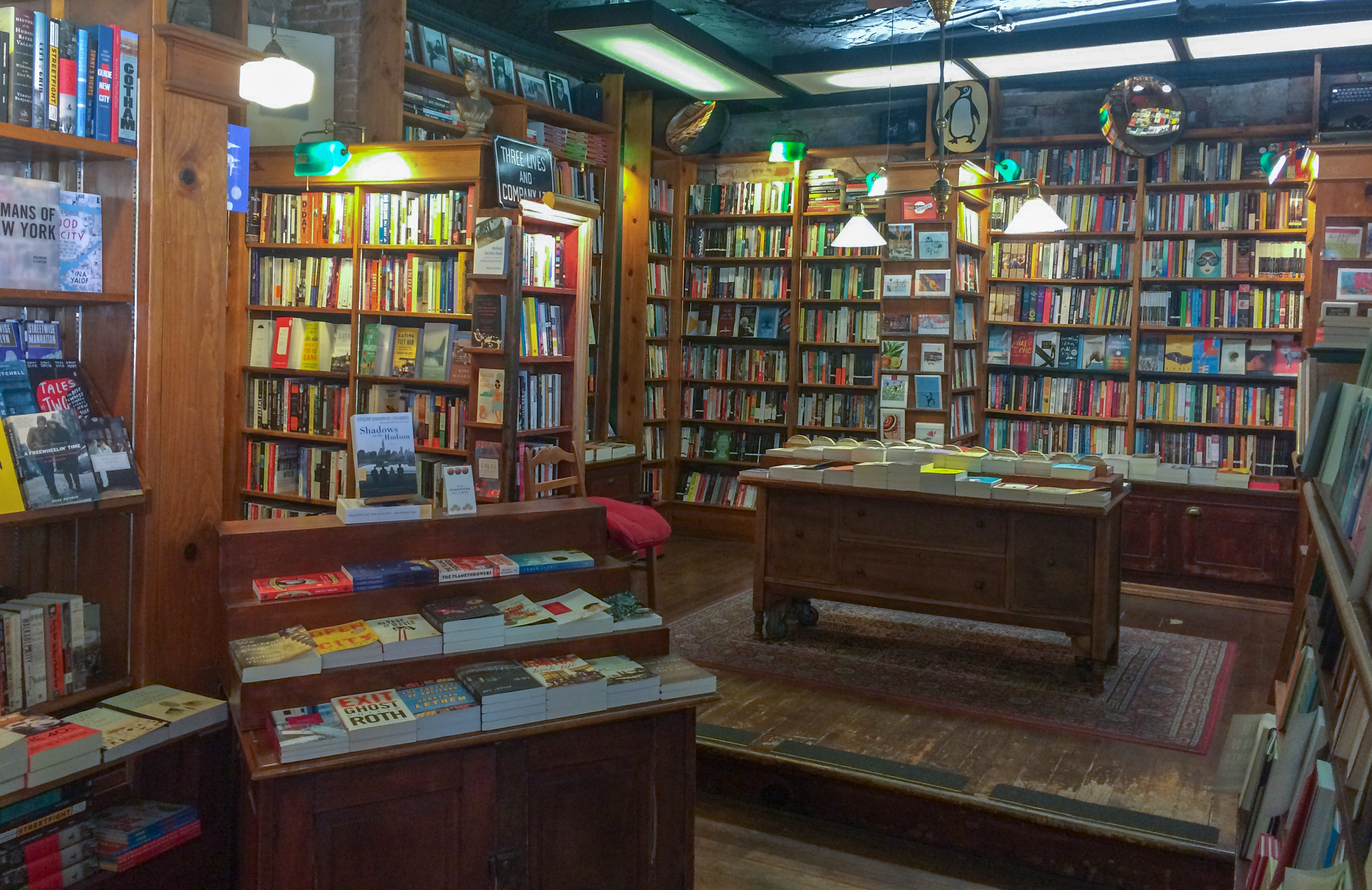 A Hidden Bookstore Gem in NYC – Life at No. 22