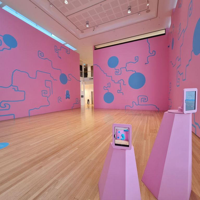 Exploring Toi Tauranga Art Gallery: A Cultural Experience – Life at No. 22